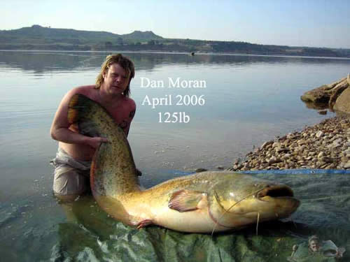 The Biggest and Best Fishing Photographs :: Catfish 100lb to 150lb :: 5_G